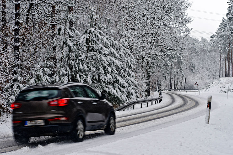 10 conseils pour bien rouler en hiver - Michelin